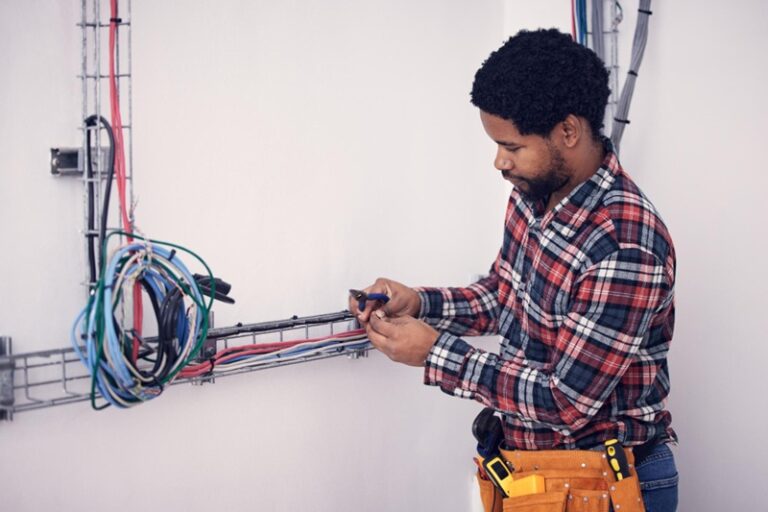 Why Hiring a Licensed Electrician in Lynnwood Saves You Money and ...
